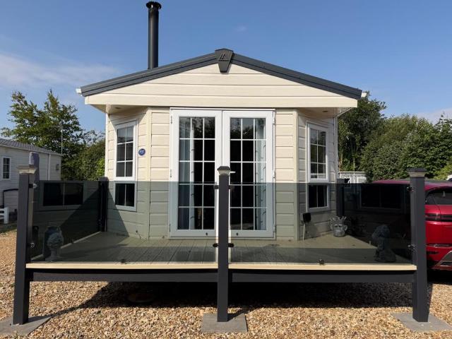 2 bedroom caravan for sale