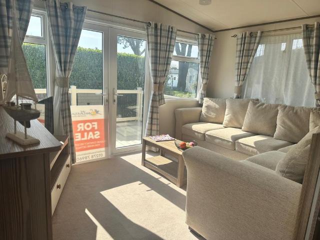 2 bedroom caravan for sale