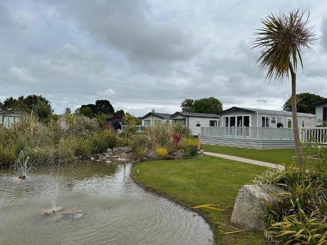 2 bedroom caravan for sale