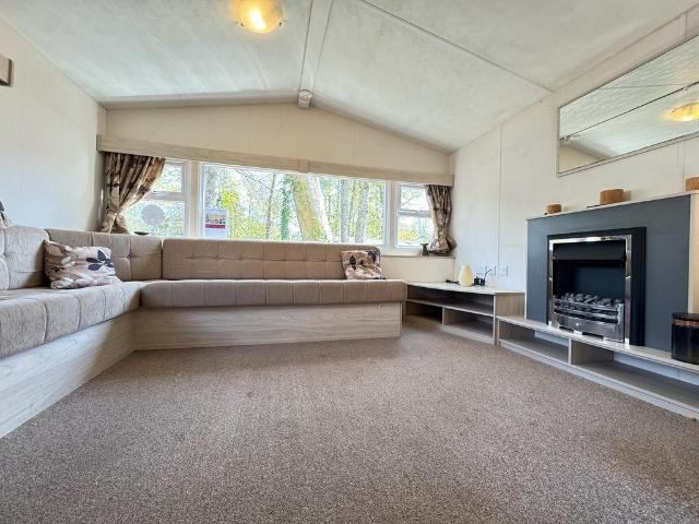 2 bedroom caravan for sale
