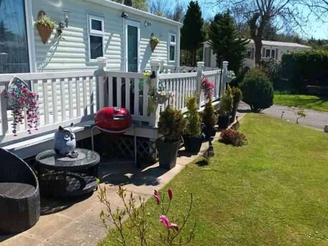 2 bedroom caravan for sale