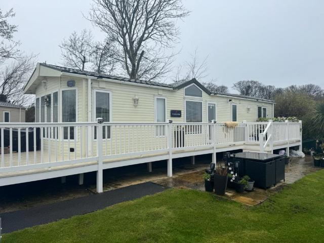 2 bedroom caravan for sale