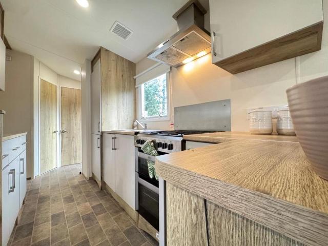 2 bedroom caravan for sale