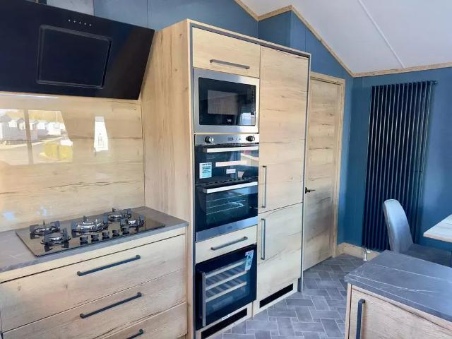 2 bedroom caravan for sale