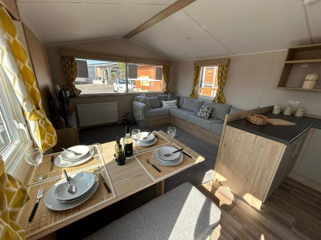 2 bedroom caravan for sale