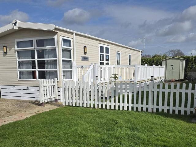 2 bedroom caravan for sale
