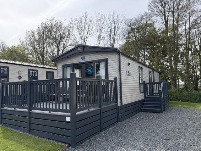 2 bedroom caravan for sale