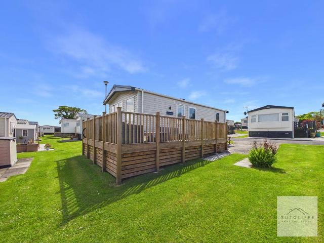 2 bedroom caravan for sale