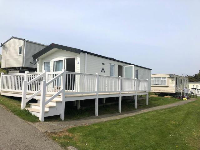 2 bedroom caravan for sale