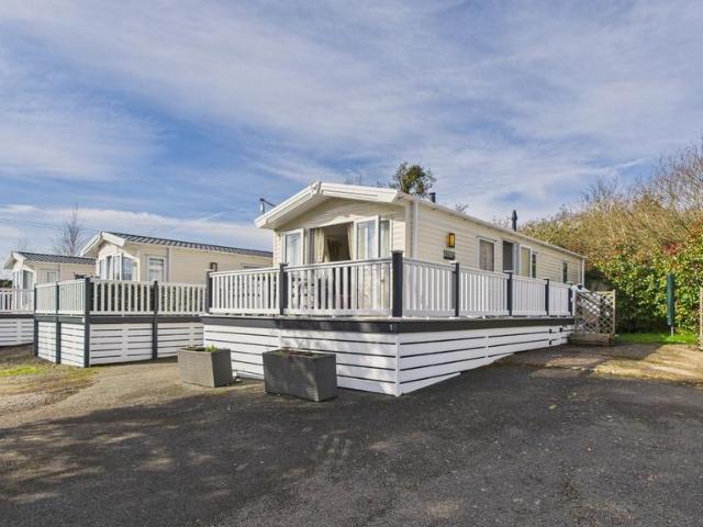 2 bedroom caravan for sale