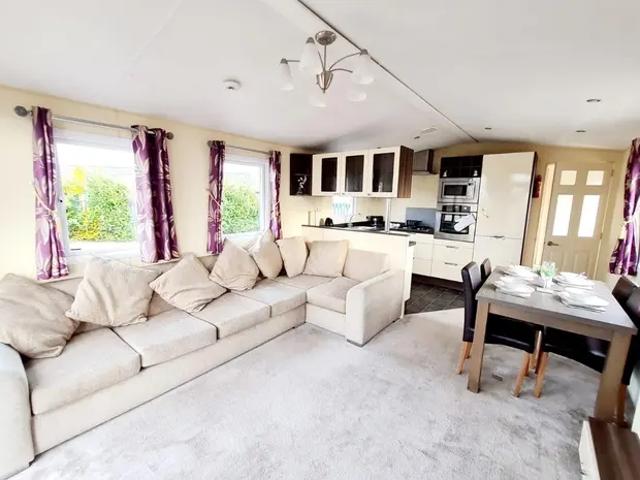 2 bedroom caravan for sale