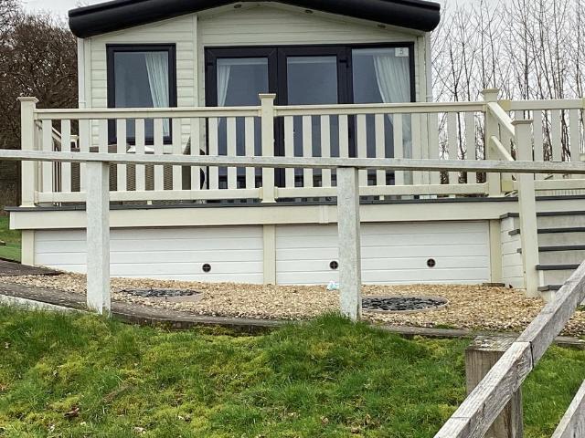2 bedroom caravan for sale