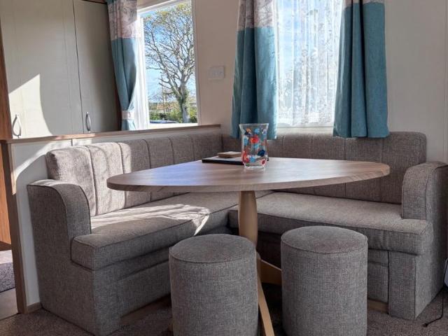 2 bedroom caravan for sale