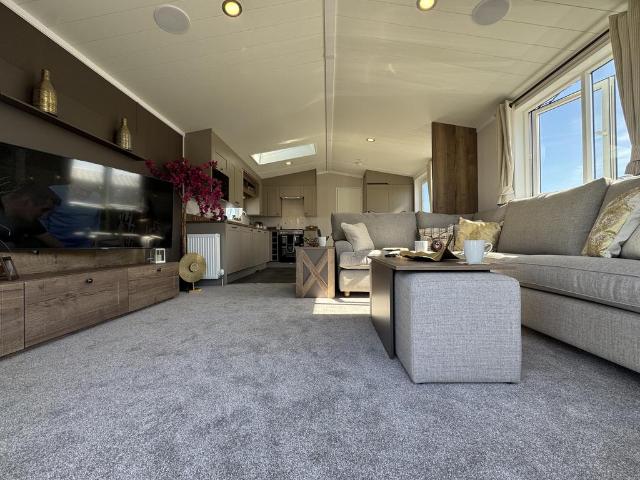 2 bedroom caravan for sale