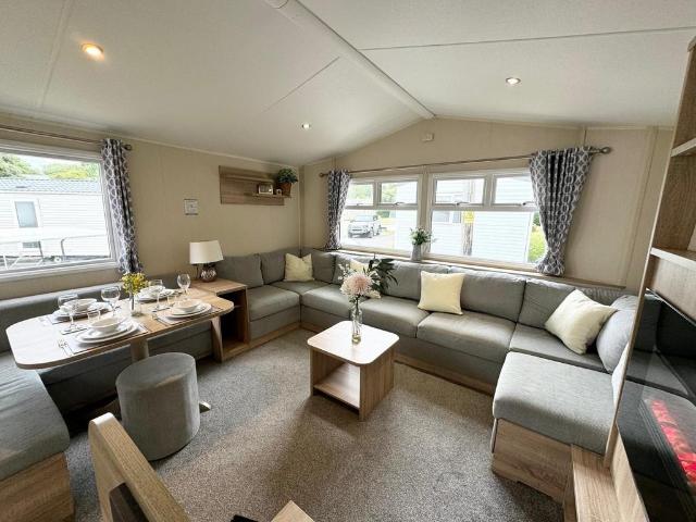 2 bedroom caravan for sale