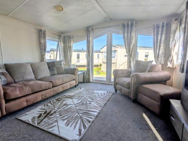 2 bedroom caravan for sale