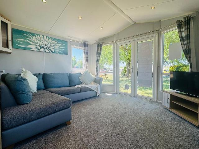2 bedroom caravan for sale
