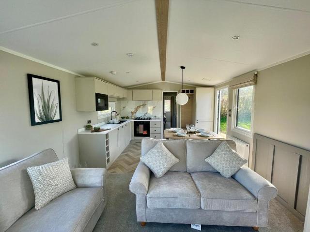 2 bedroom caravan for sale