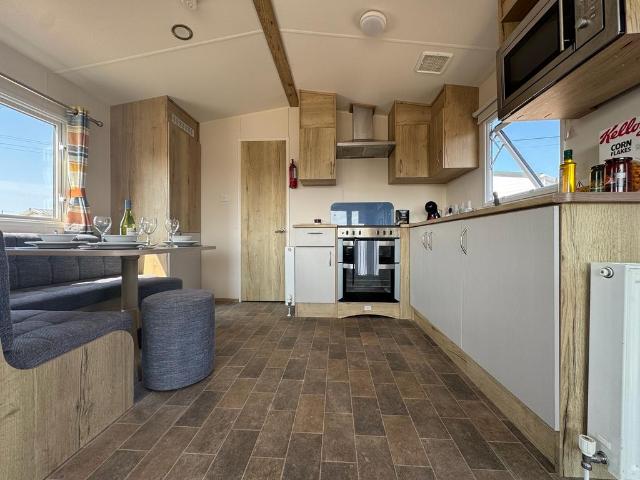 2 bedroom caravan for sale