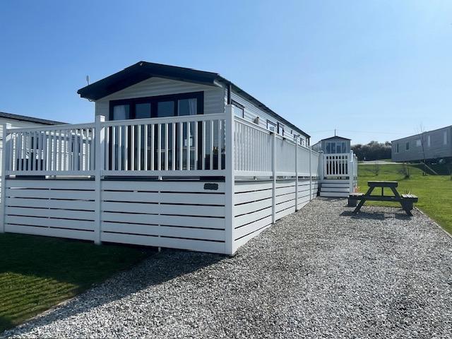 2 bedroom caravan for sale