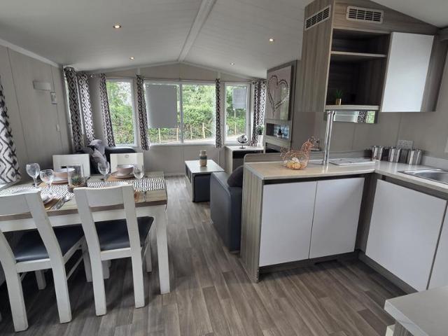 2 bedroom caravan for sale
