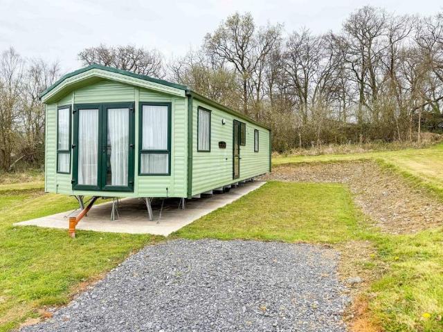 2 bedroom caravan for sale
