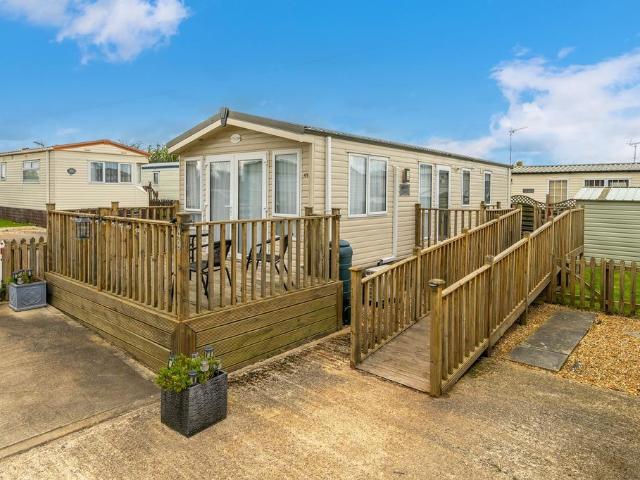 2 bedroom caravan for sale