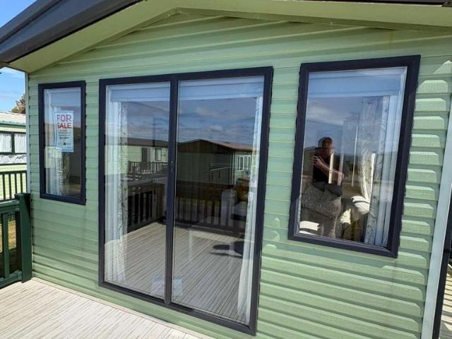 2 bedroom caravan for sale