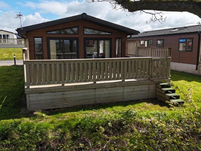 2 bedroom caravan for sale