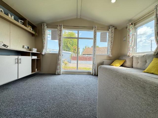 2 bedroom caravan for sale