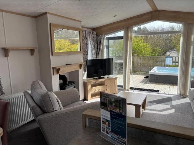 2 bedroom caravan for sale
