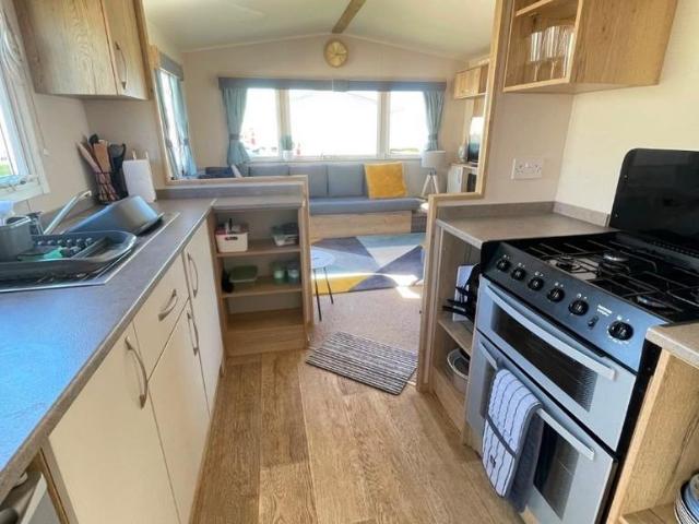 2 bedroom caravan for sale