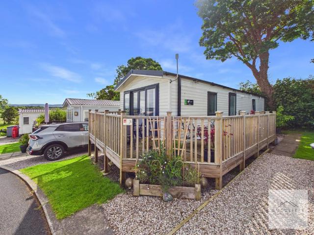 2 bedroom caravan for sale