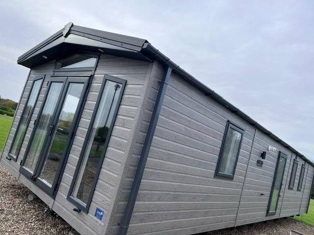 2 bedroom caravan for sale