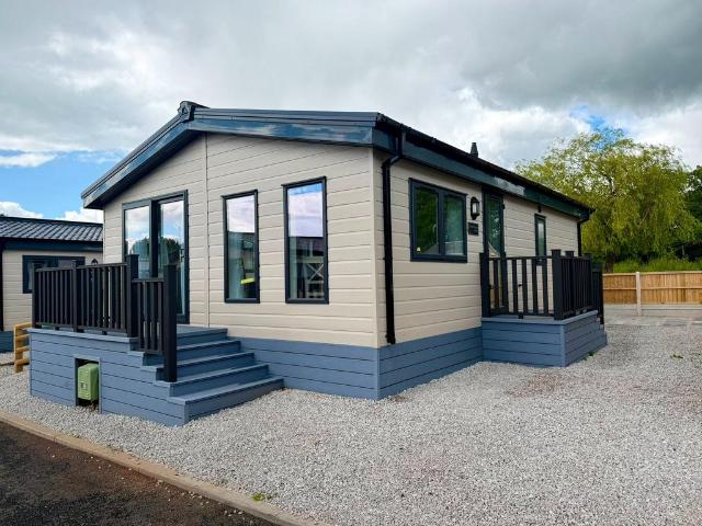 2 bedroom caravan for sale