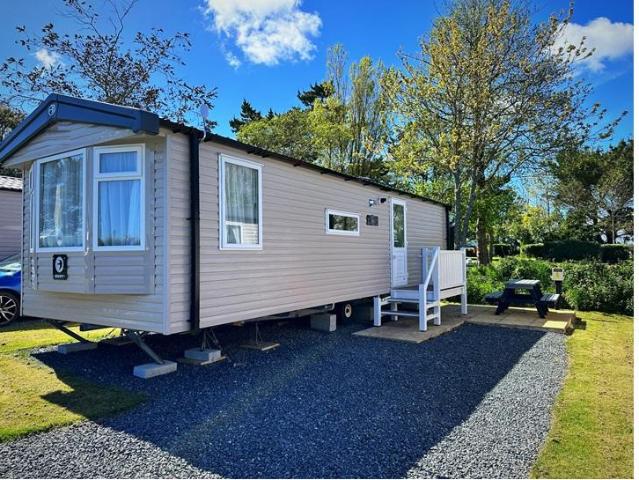 2 bedroom caravan for sale