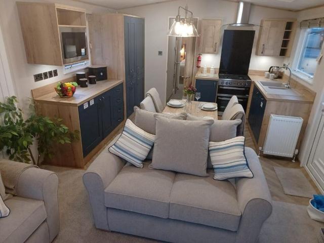 2 bedroom caravan for sale