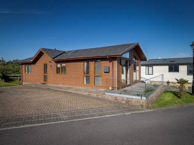 2 bedroom caravan for sale