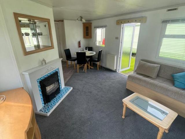 2 bedroom caravan for sale