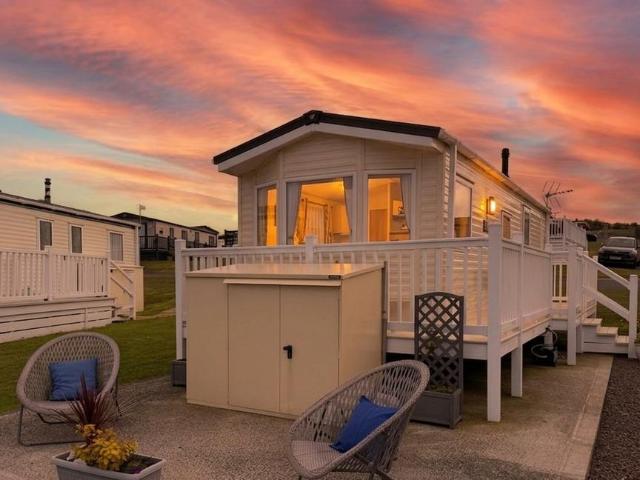 2 bedroom caravan for sale