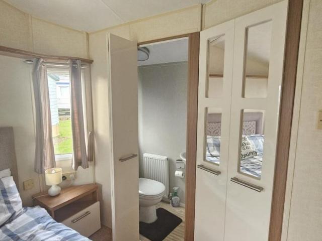 2 bedroom caravan for sale