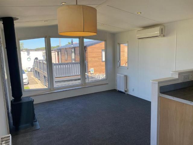 2 bedroom caravan for sale