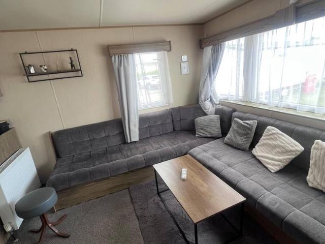 2 bedroom caravan for sale