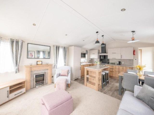 2 bedroom caravan for sale