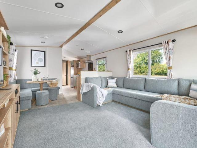 2 bedroom caravan for sale