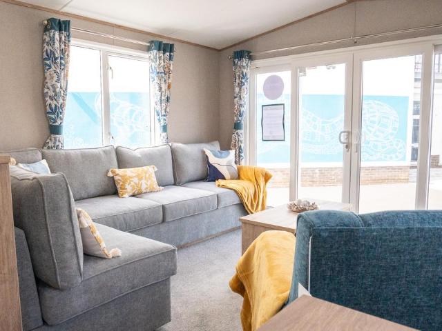 2 bedroom caravan for sale