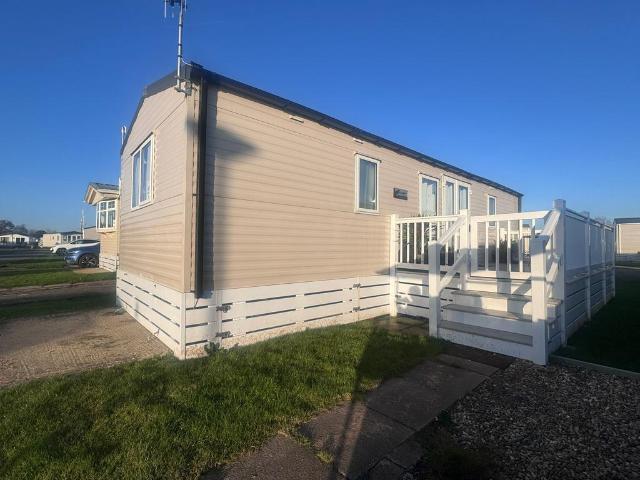 2 bedroom caravan for sale
