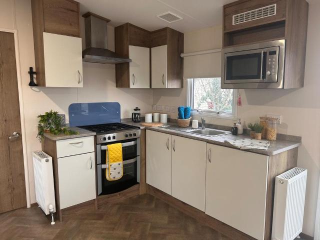 2 bedroom caravan for sale