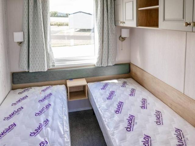 2 bedroom caravan for sale