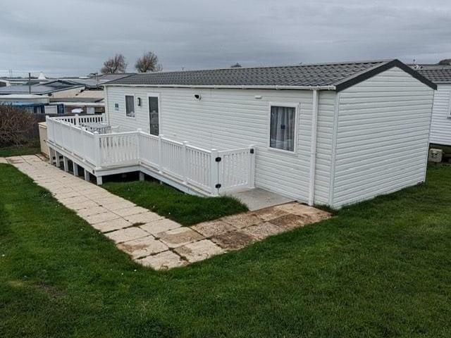 2 bedroom caravan for sale
